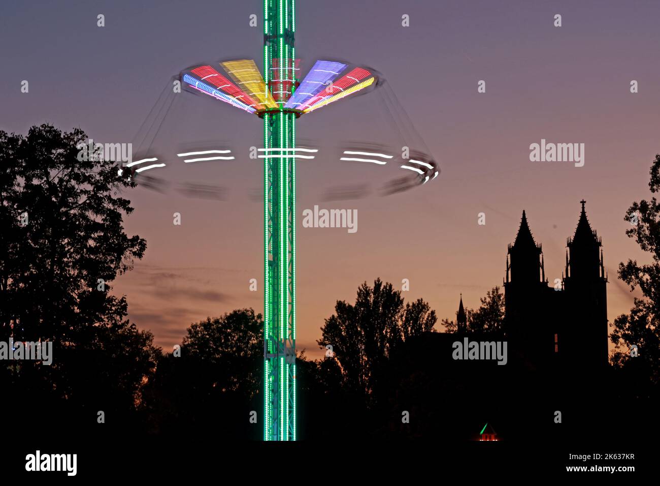 Chain flyer hi-res stock photography and images - Alamy