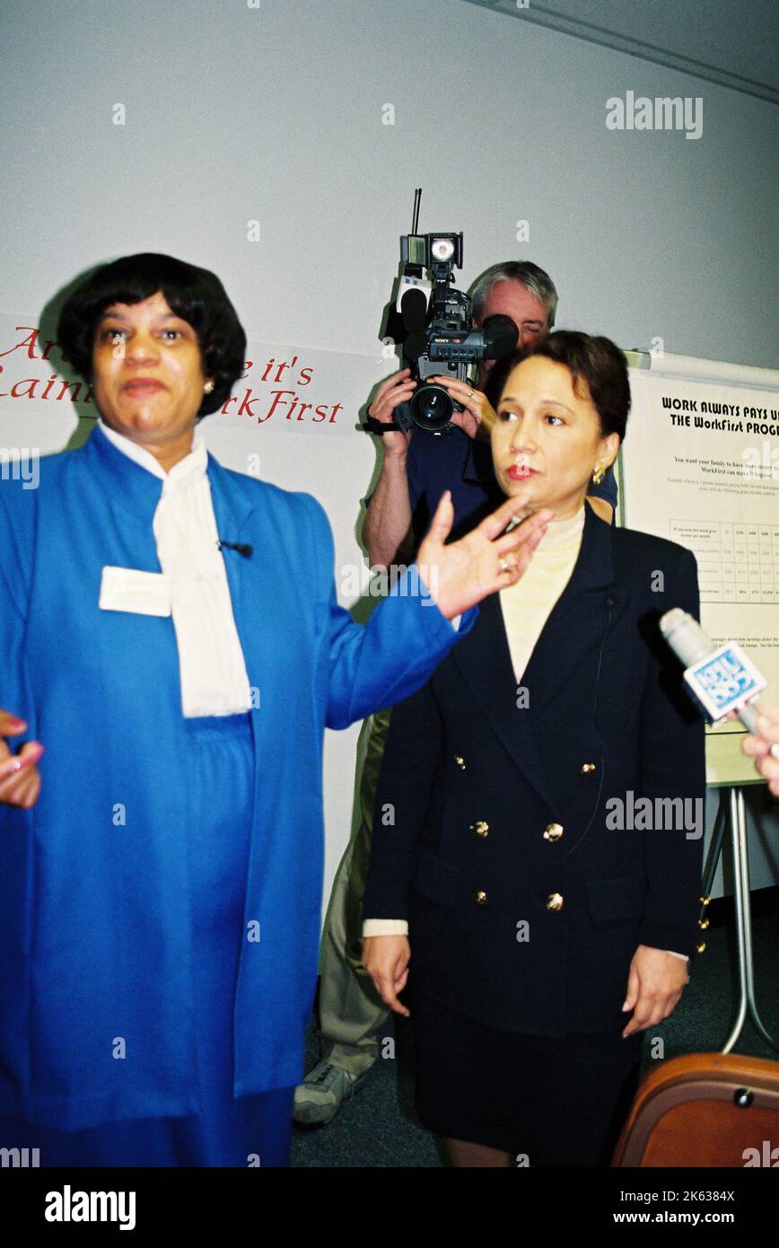 Office of the Secretary - Secretary Alexis Herman in Seattle ...