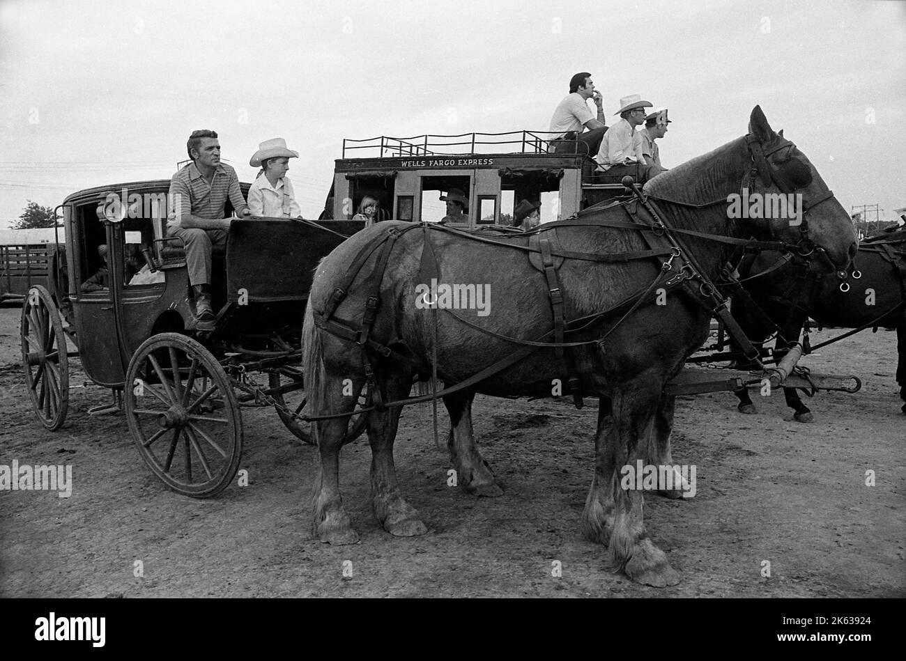 Old carriage with horse and stagecoach on the back, Kansas City ...