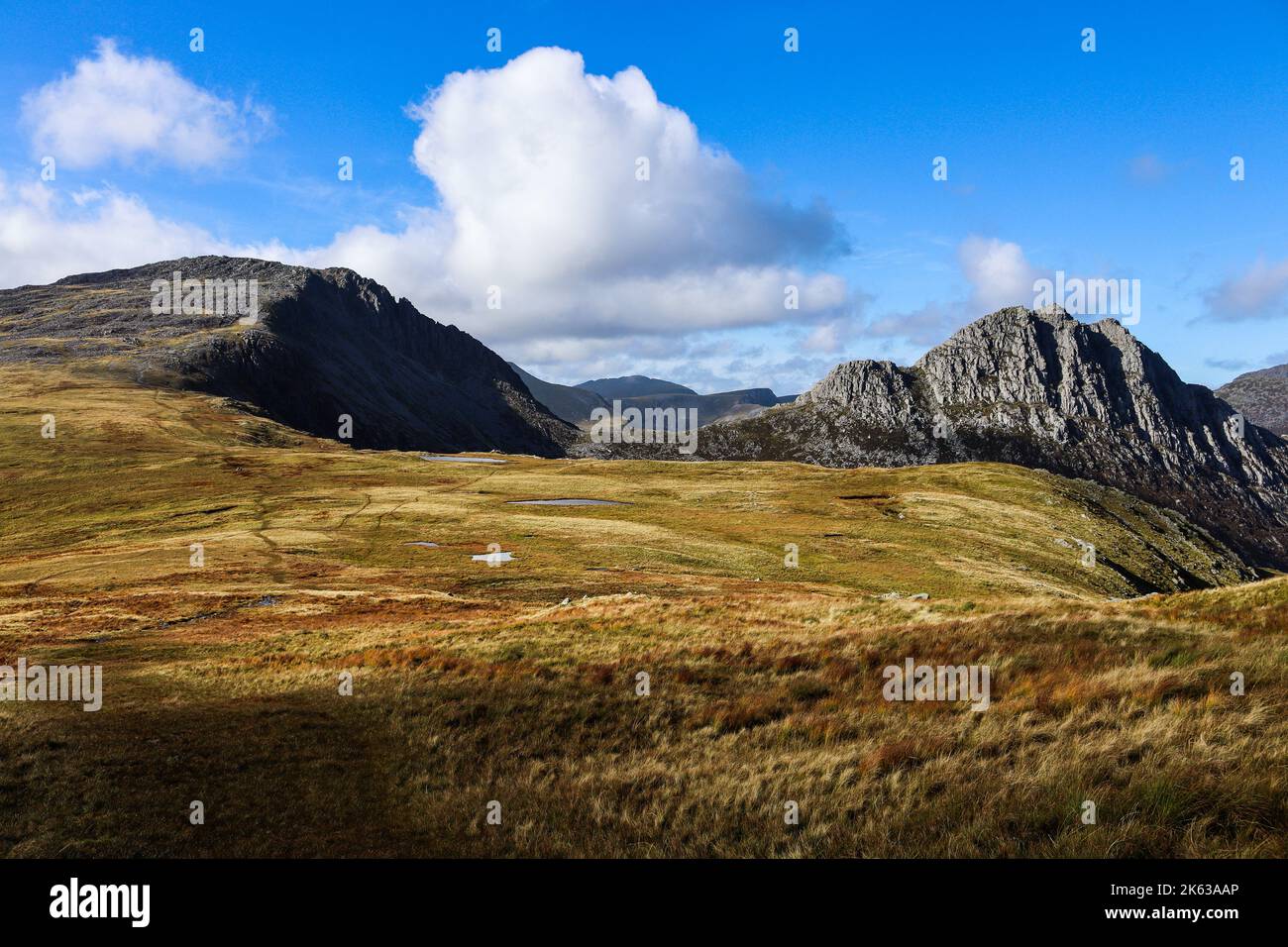 Tryfan snowdonia glyderau carneddau Stock Photo - Alamy