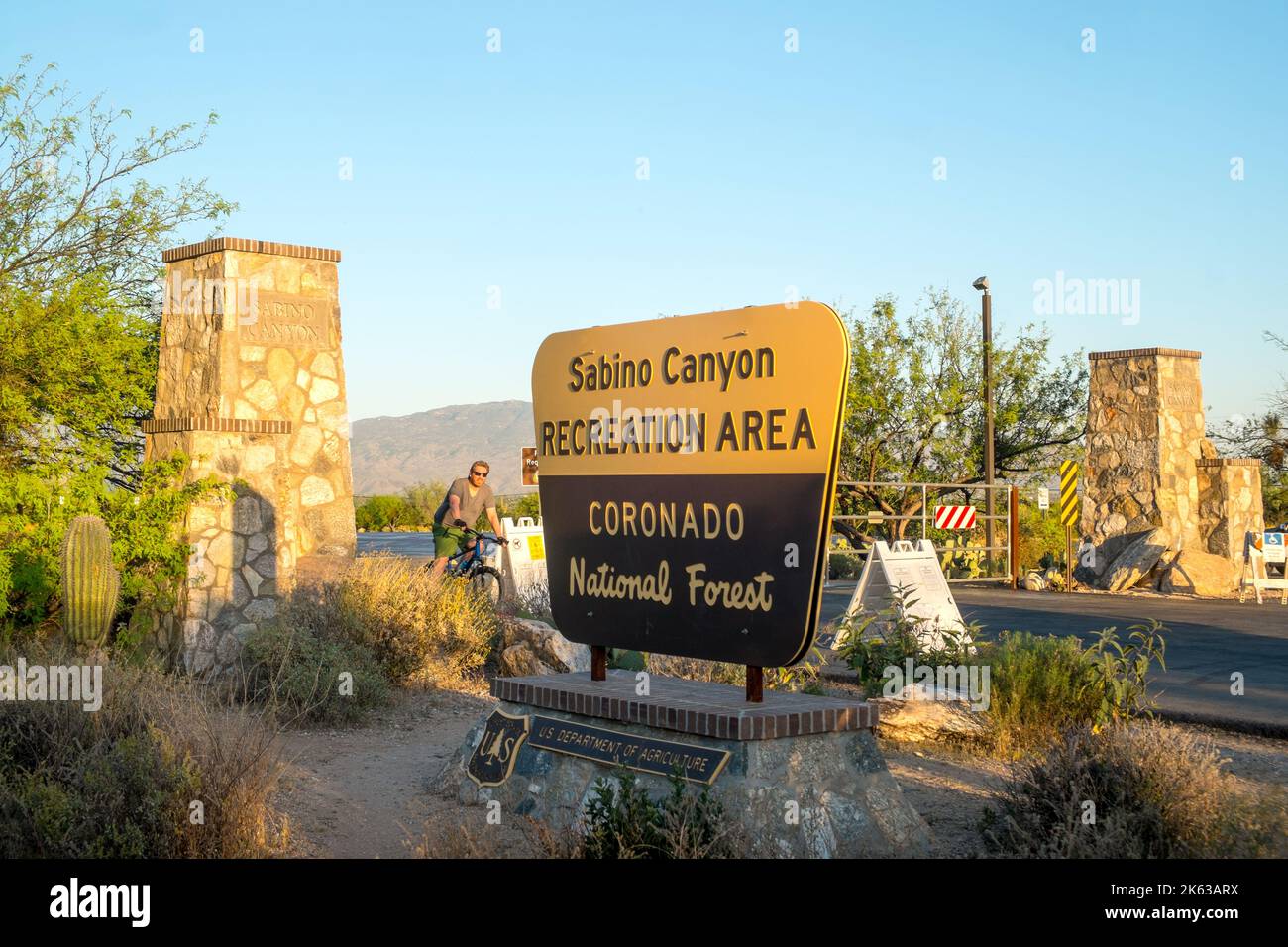 Visit sabino canyon hi-res stock photography and images - Alamy