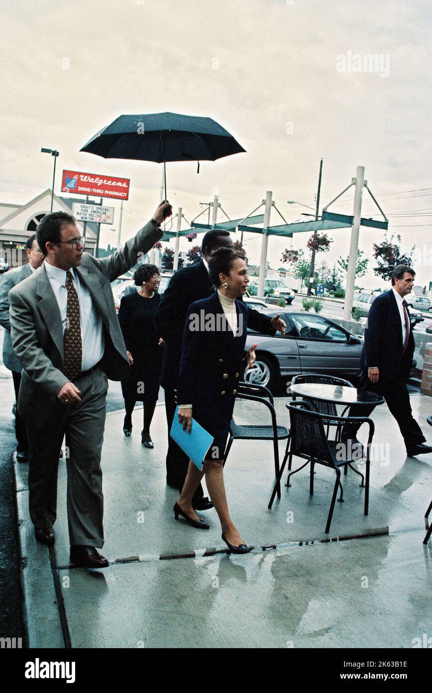 Office of the Secretary - Secretary Alexis Herman in Seattle ...