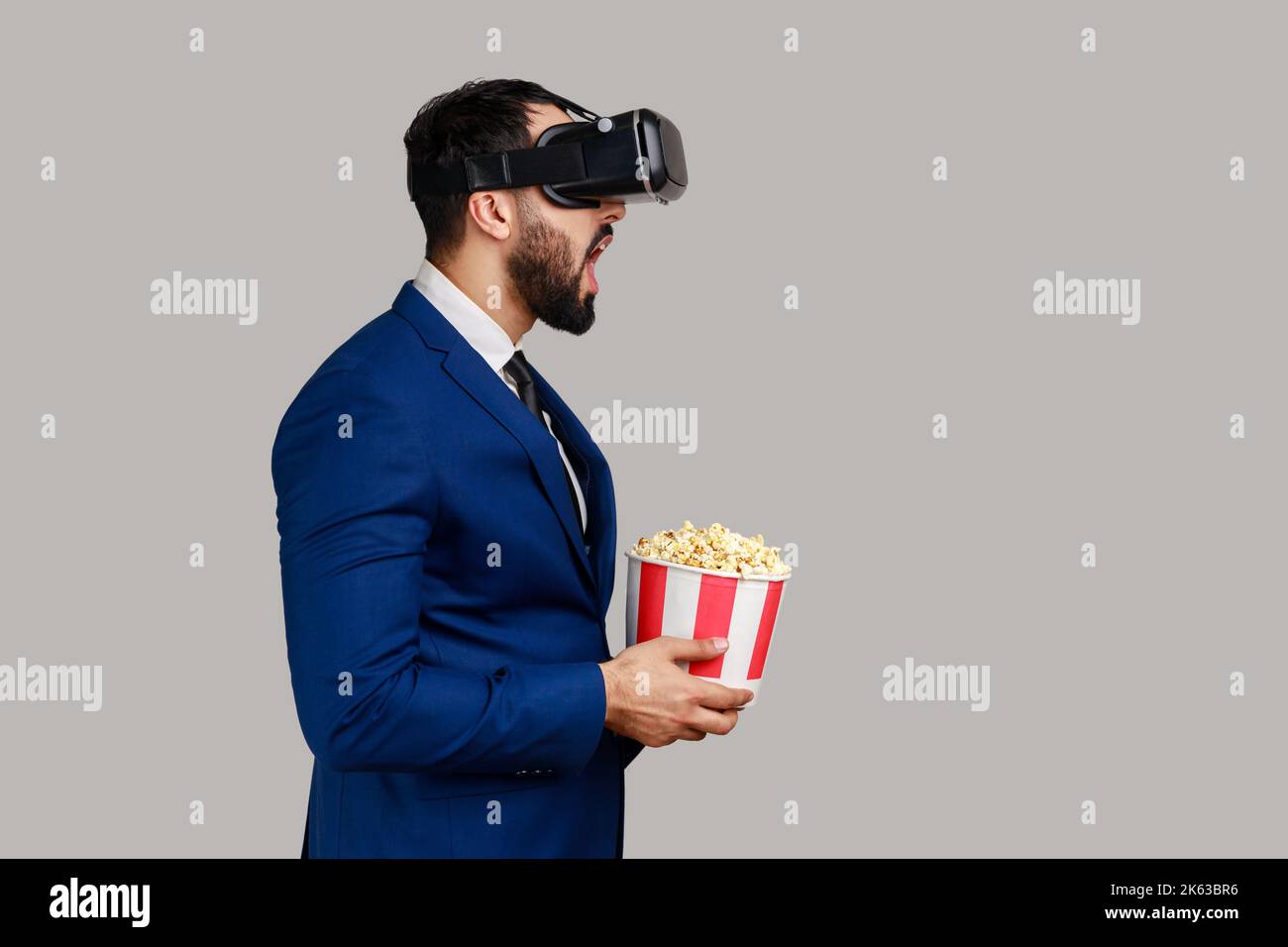 Indian businessman wearing headset hi-res stock photography and images ...