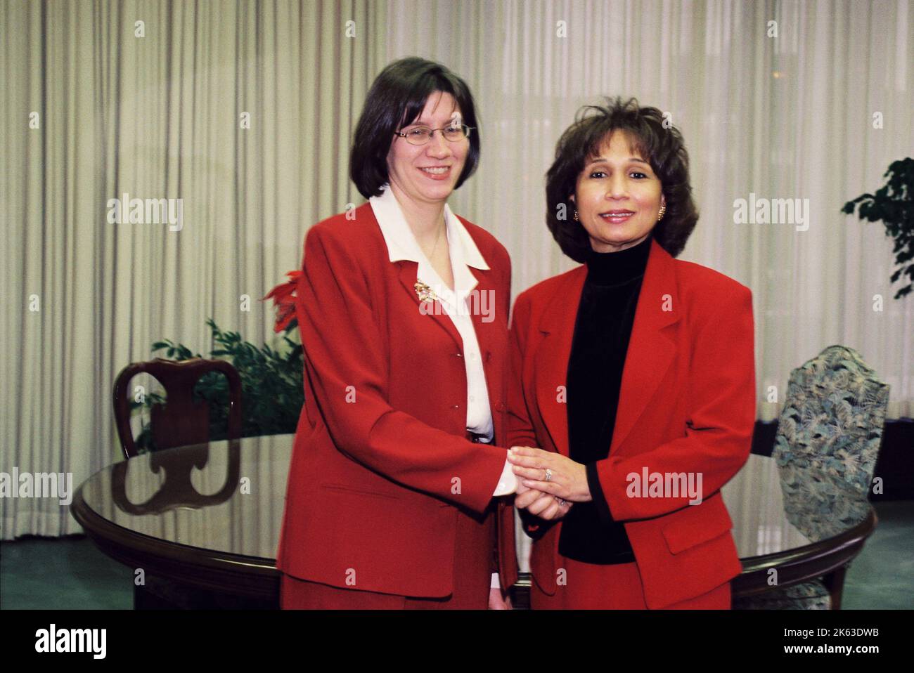 Office of the Secretary - Secretary Alexis Herman with Executive ...
