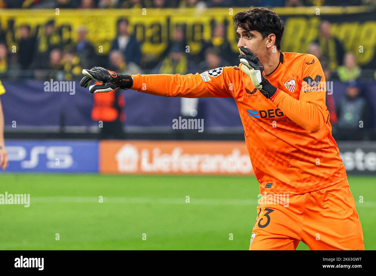 DORTMUND, GERMANY - OCTOBER 11: Goalkeeper Bono of Sevilla during the ...