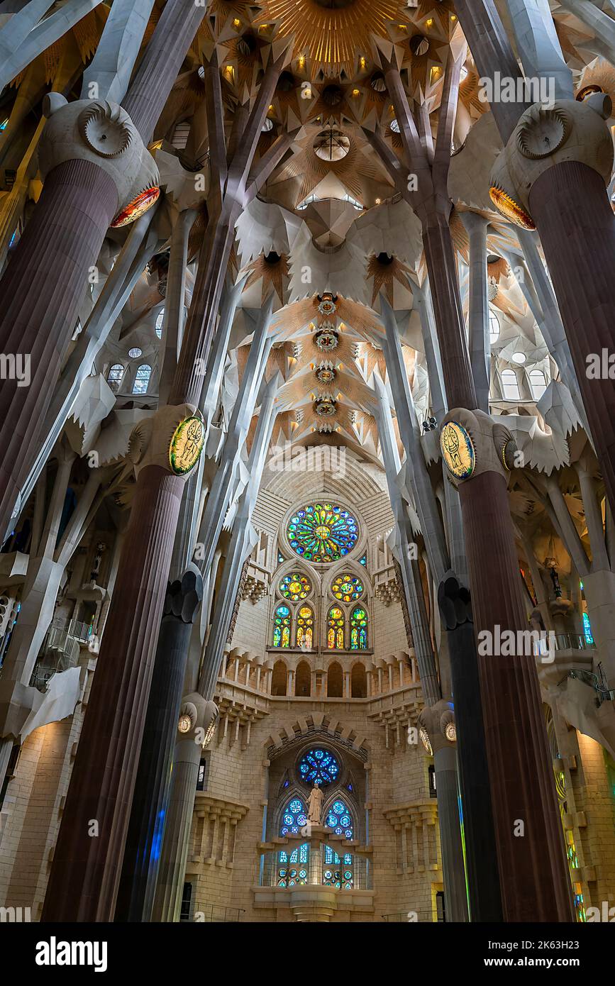 La basilika de la sagrada familia hi-res stock photography and images - Alamy