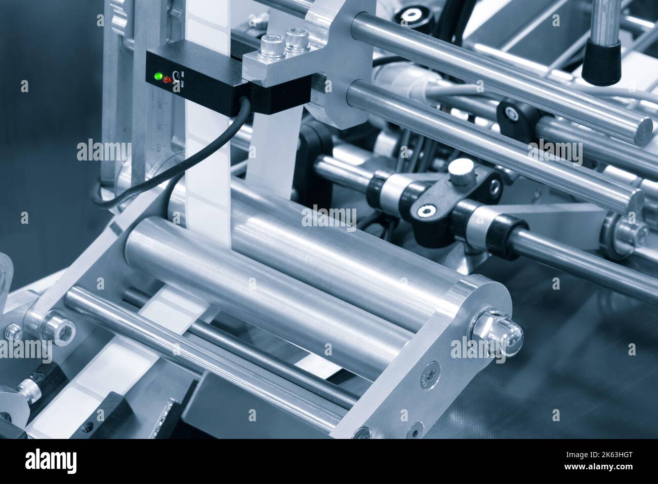 Fragment conveyor sticking labeling hi-res stock photography and images ...