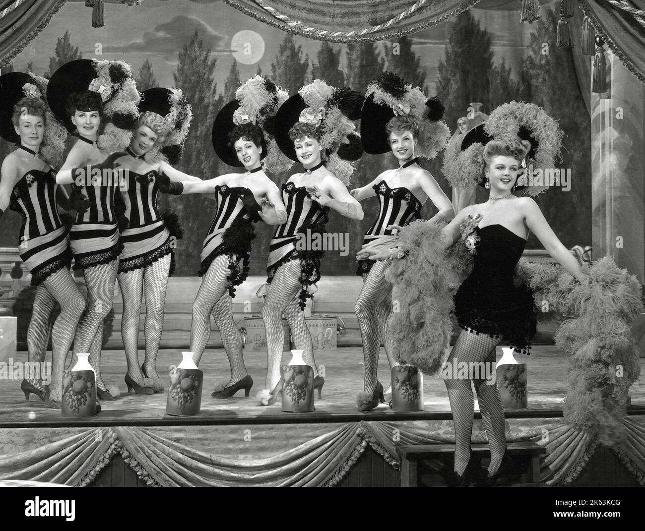 Angela lansbury 1946 -Fotos und -Bildmaterial in hoher Auflösung – Alamy
