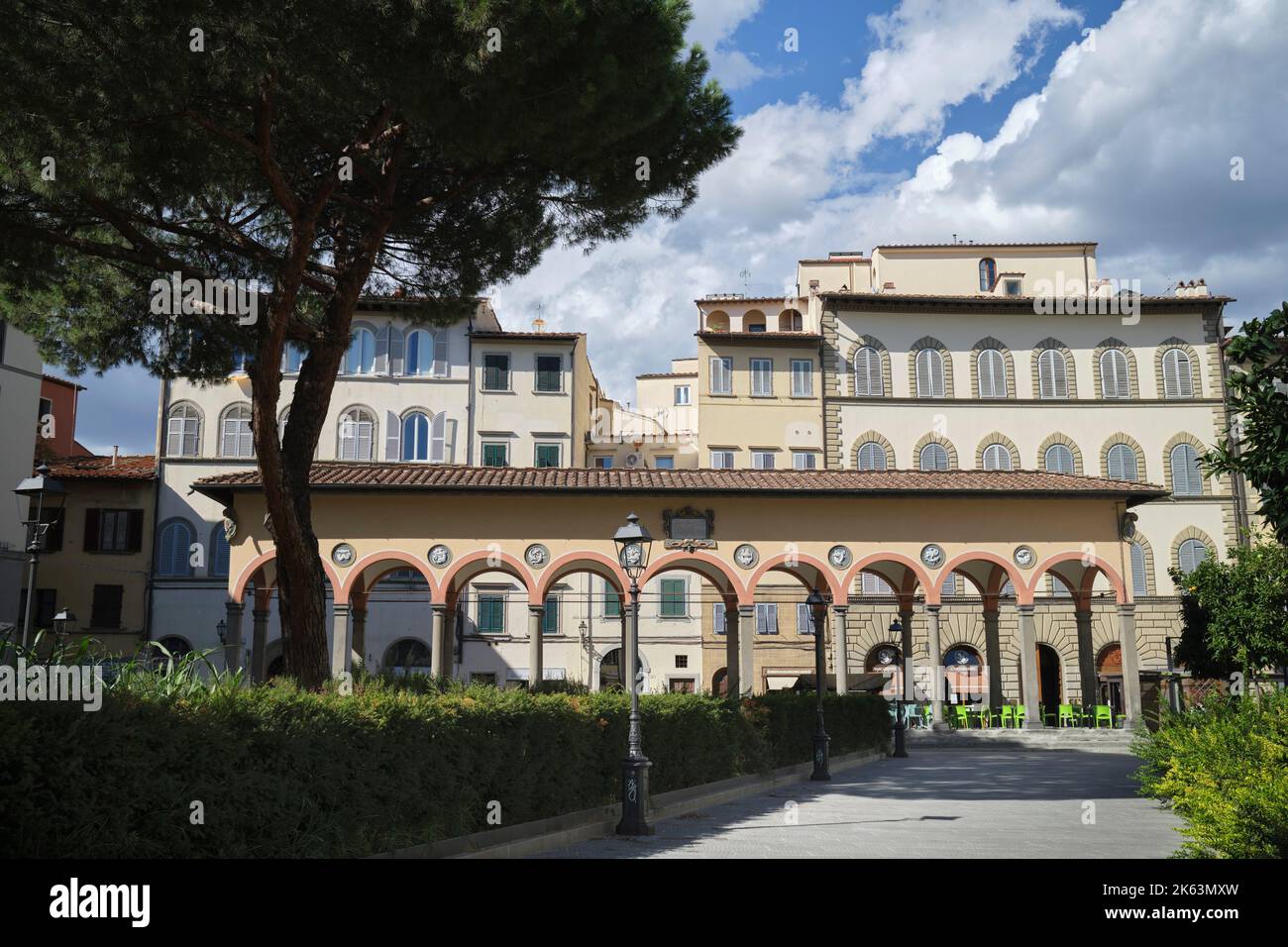 Piazza Dei Ciompi with the historic Loggia Del Pesce in Florence Italy ...