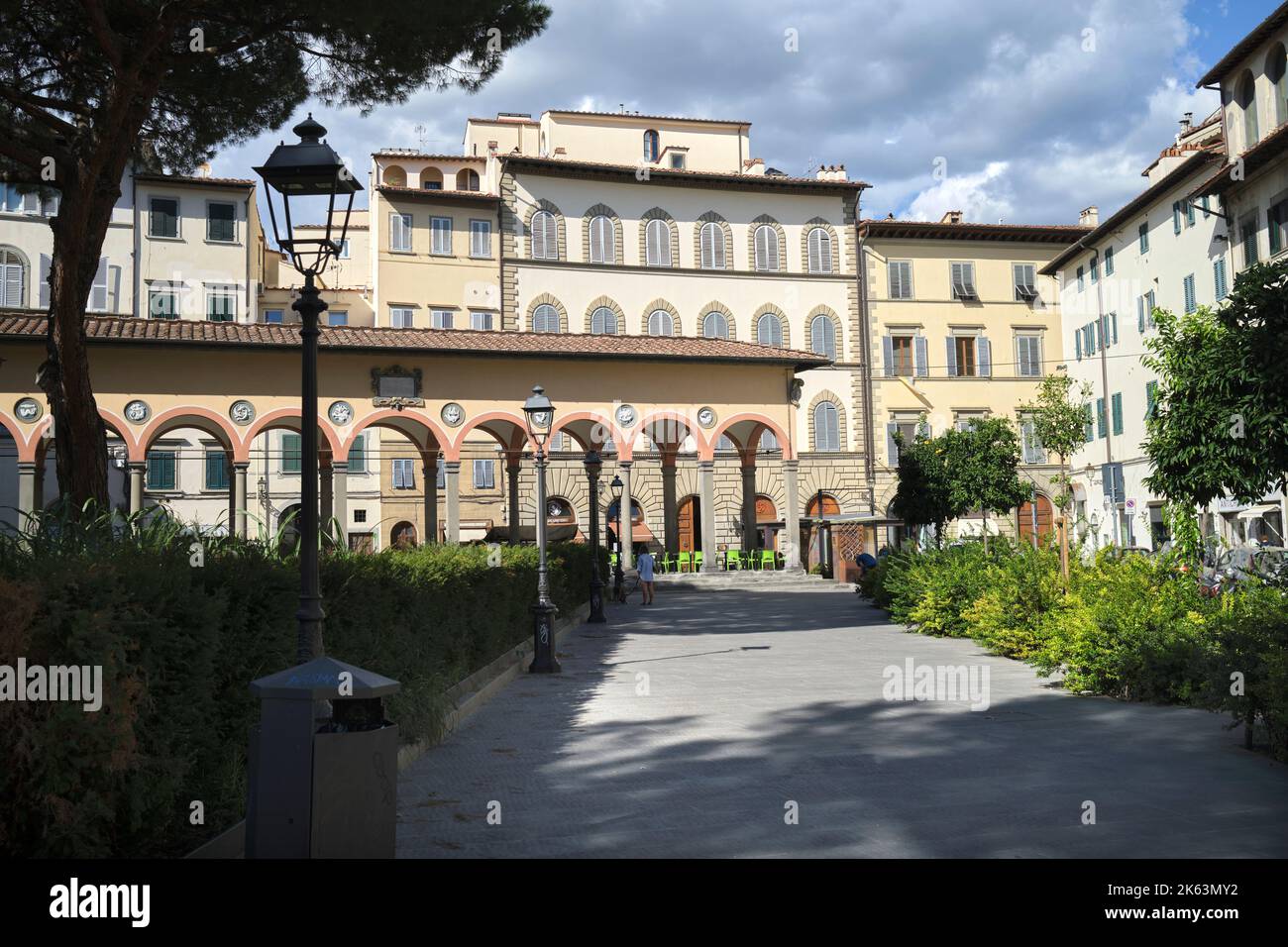 Piazza Dei Ciompi with the historic Loggia Del Pesce in Florence Italy ...