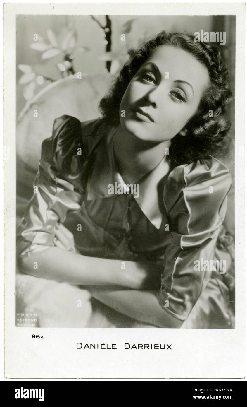 Glamorous actress hi-res stock photography and images - Alamy