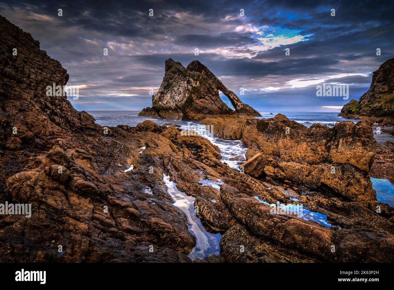 bow fiddle rock portknockie moray scotland Stock Photo - Alamy