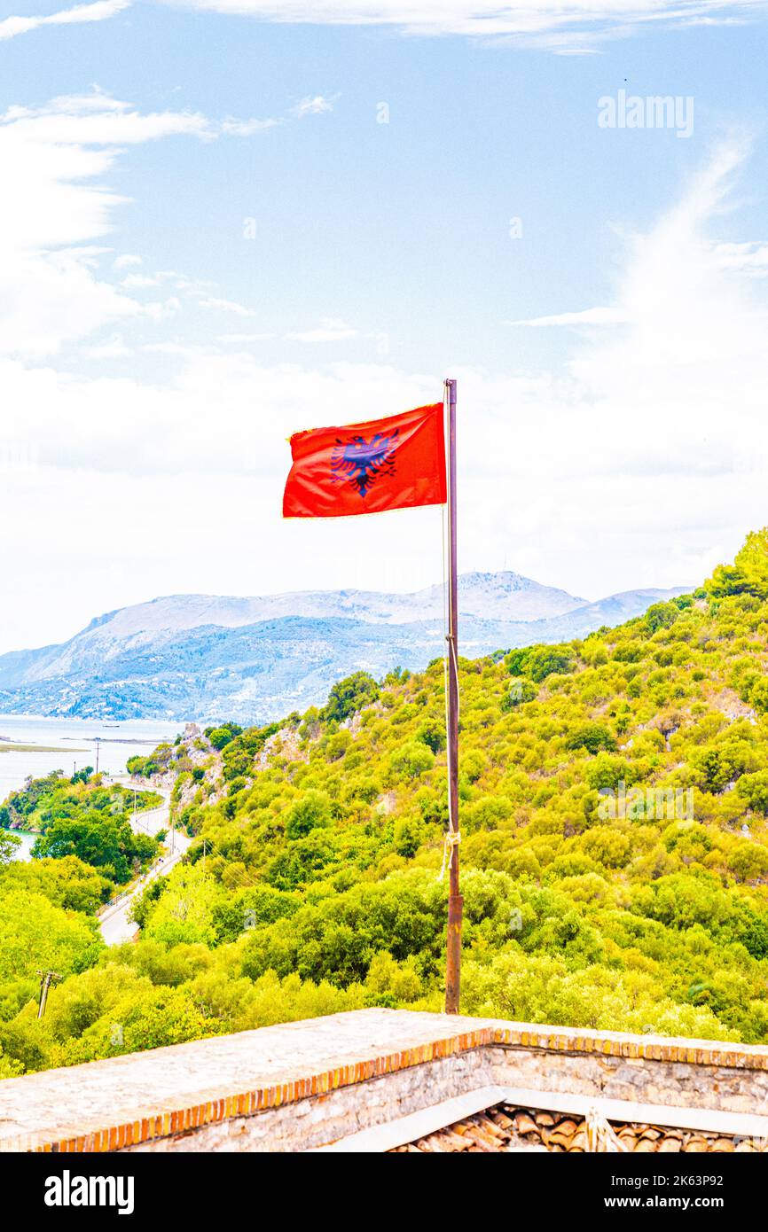 Black eagle on red flag hi-res stock photography and images - Alamy
