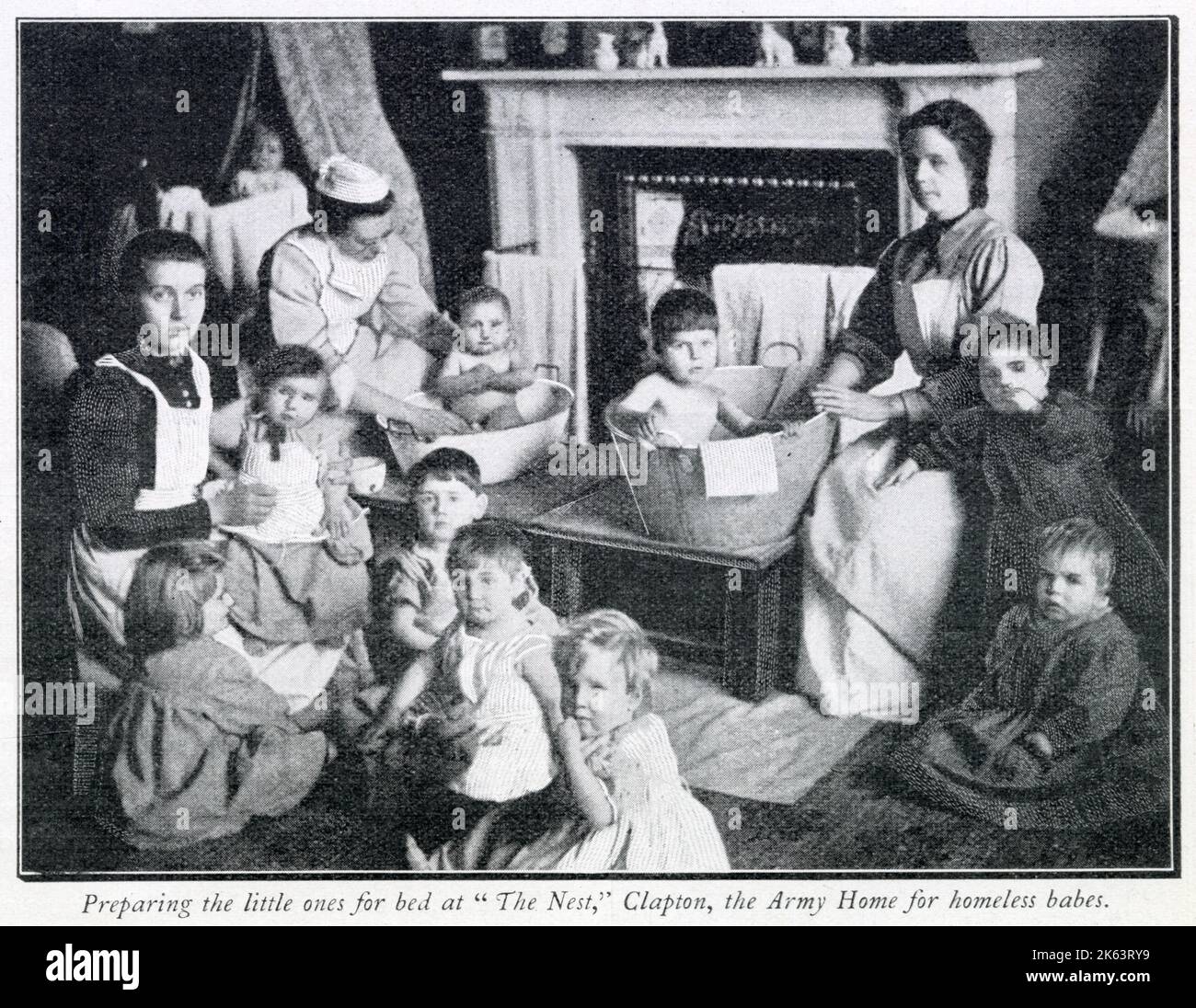 London 1900s orphans hi-res stock photography and images - Alamy