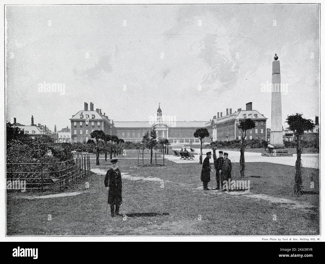 Royal gardens 1890s hi-res stock photography and images - Alamy