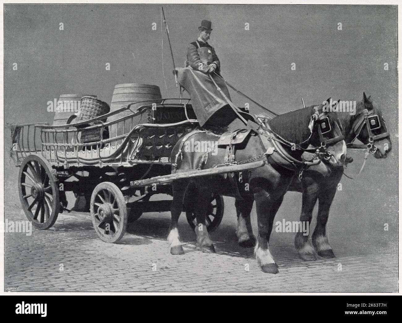 Shire horse and cart transporting wine and spirits to London Stock ...