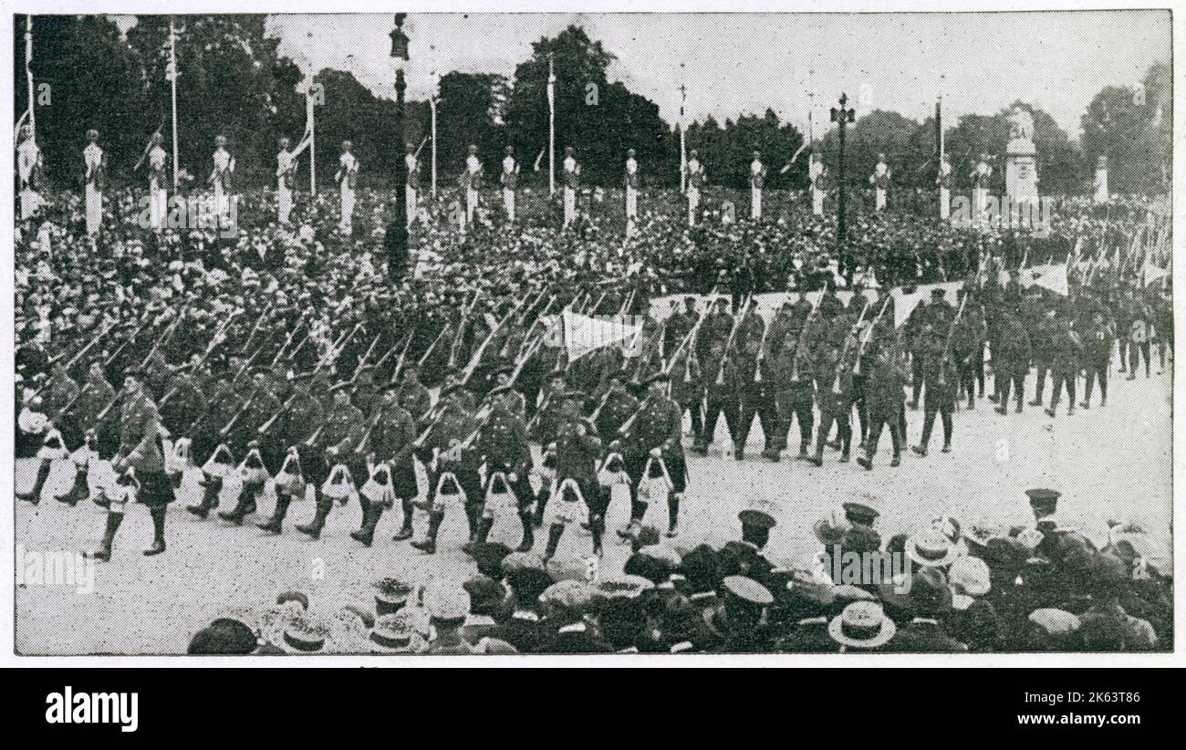 Peace Parade in London, to celebrate the end of World War One ...