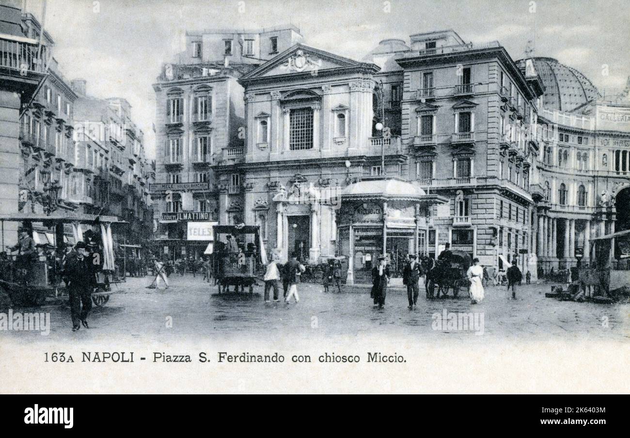 Naples piazza 1900s hi-res stock photography and images - Alamy