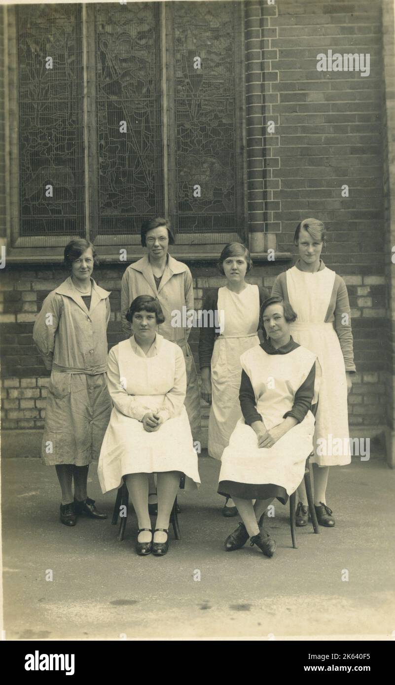 Women wearing aprons hi-res stock photography and images - Alamy