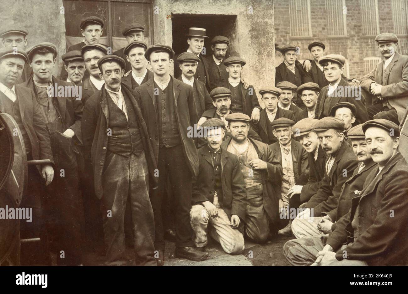 Working class people edwardian hi-res stock photography and images - Alamy