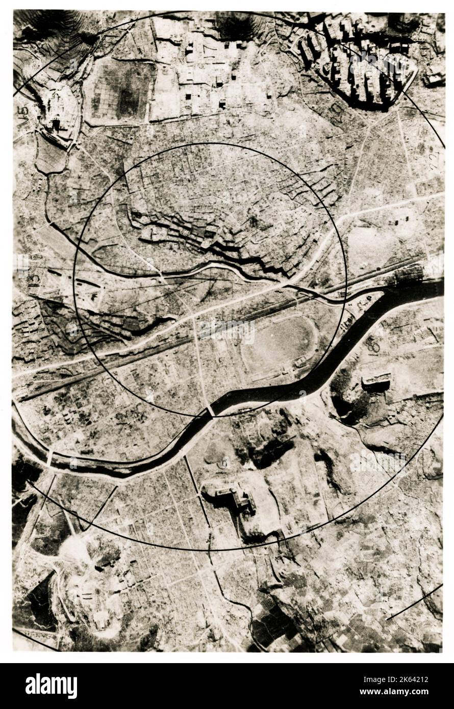 Atomic bomb 1945 hi-res stock photography and images - Alamy