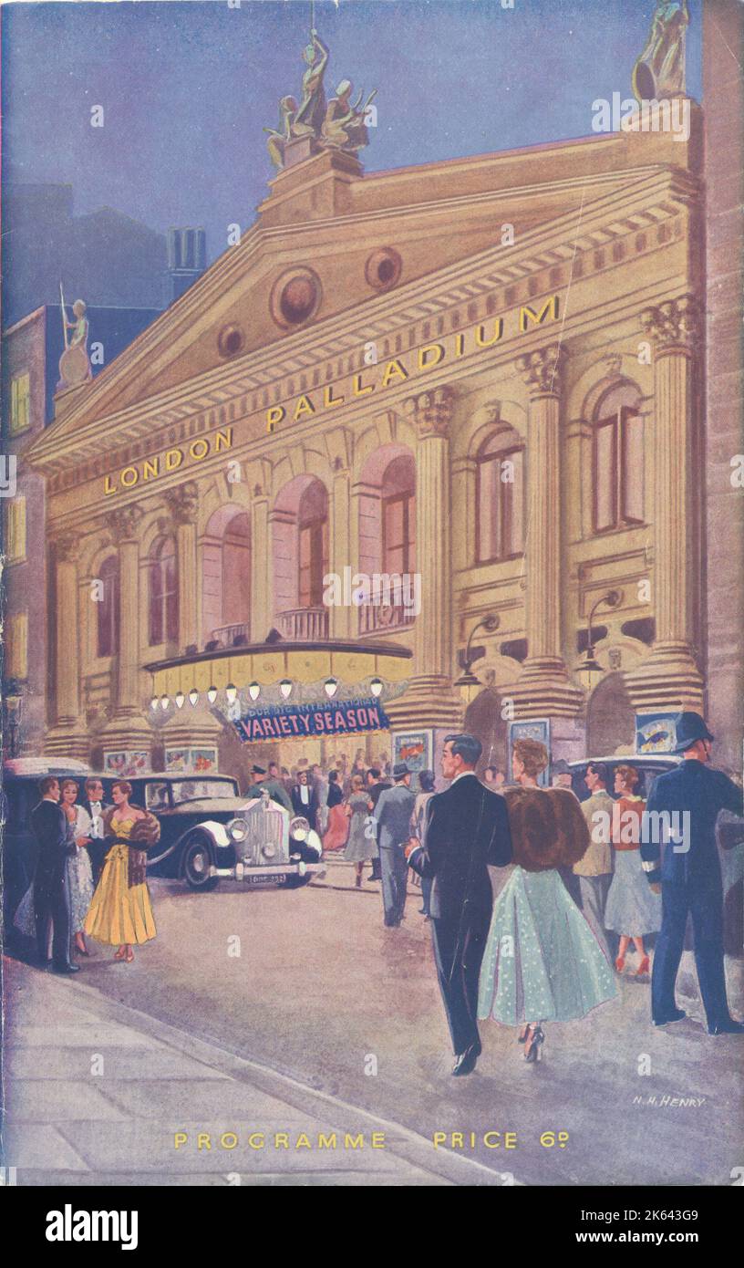 Arriving at the theatre 1950s hi-res stock photography and images - Alamy