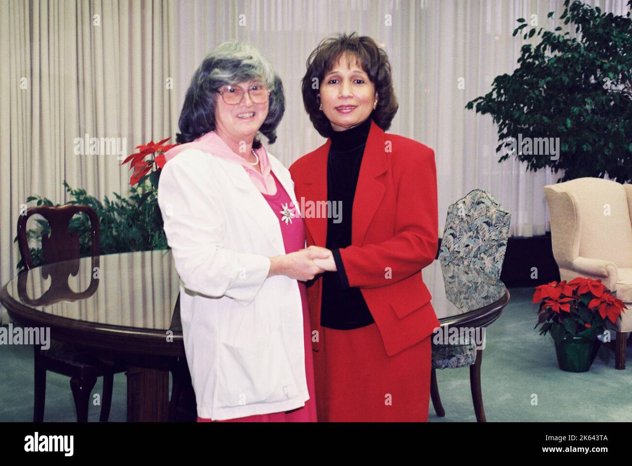 Office of the Secretary - Secretary Alexis Herman with Executive ...