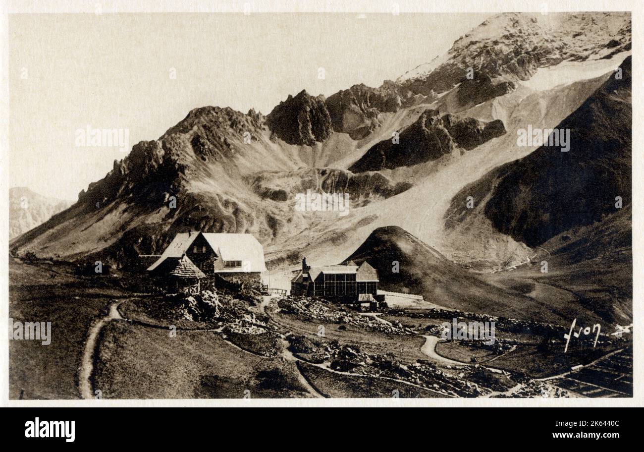 Atmospheric Scenic photograph of the French Alps - Col de Lautaret ...