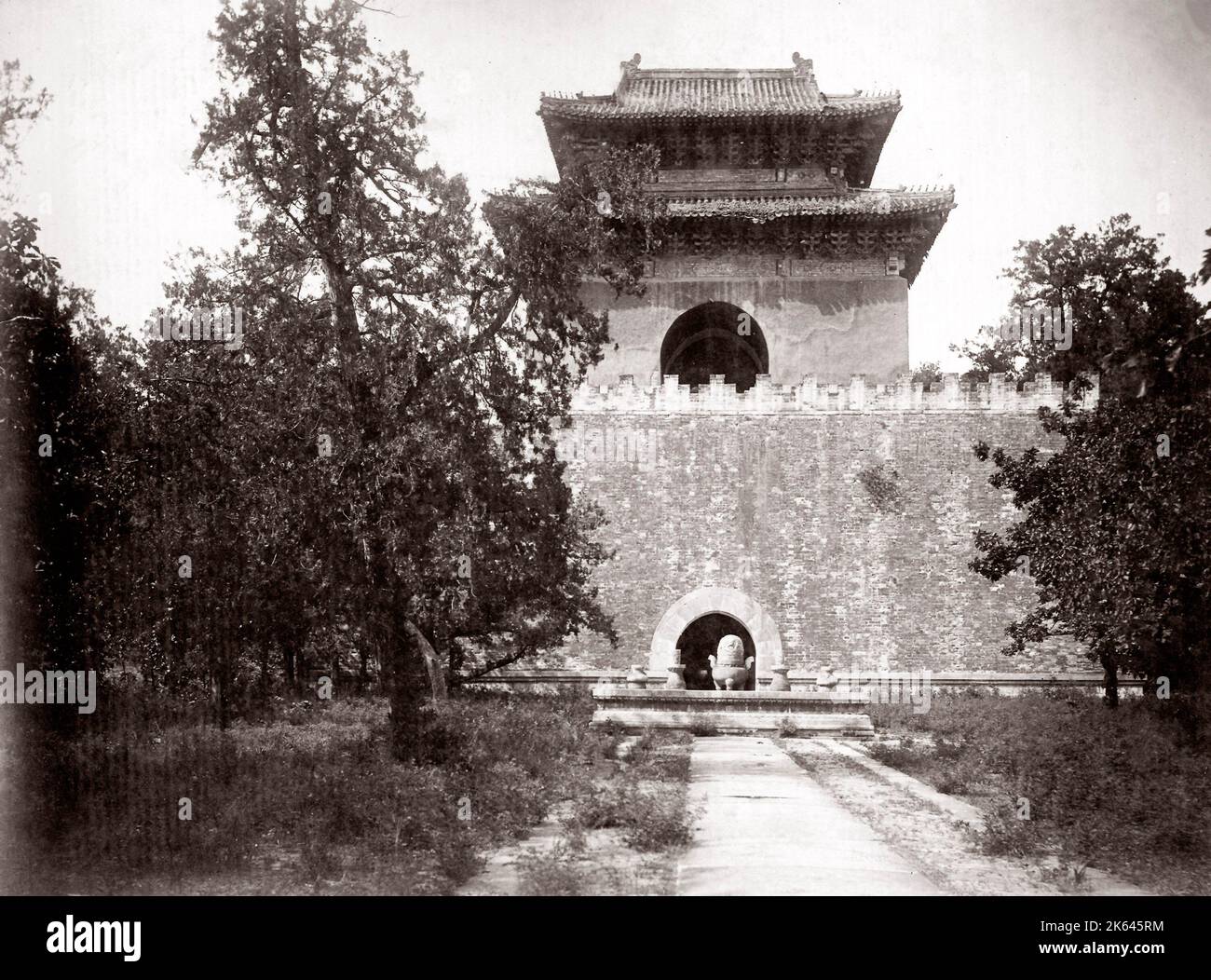 Yongle era hi-res stock photography and images - Alamy