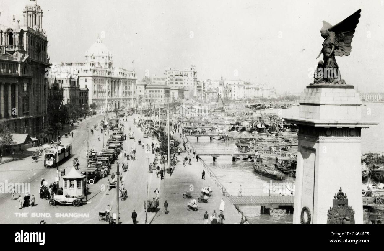 Vintage c.1920's photograph: looking along the Bund with the Whangpu ...