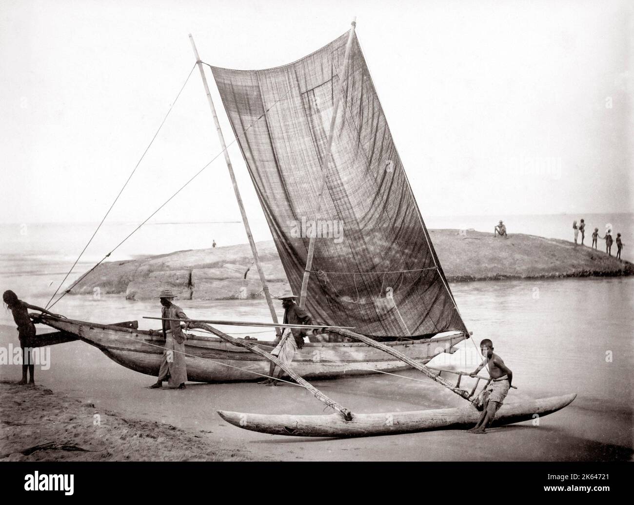Old traditional catamaran fishing hi-res stock photography and images ...