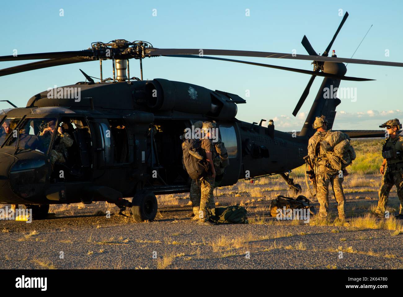 Green Berets from 10th Special Forces Group (Airborne) exfil from their ...