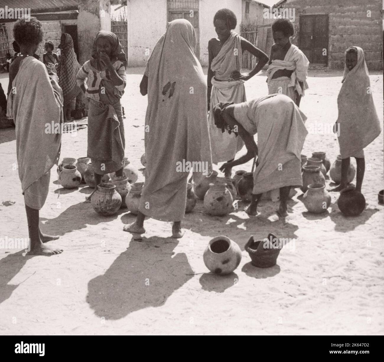 1940s East Africa -the market in Bardera - Italian Somaliland, Somalia ...