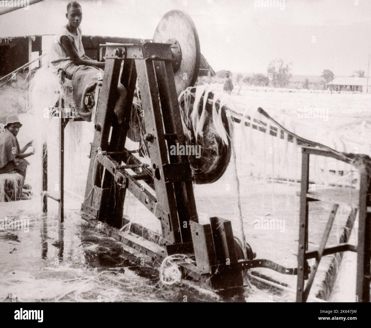 1940s East Africa - manufacturing industry - making sisal, Kenya ...