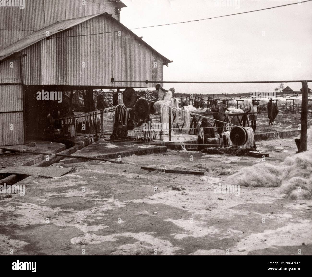 Wartime manufacturing industry hi-res stock photography and images - Alamy
