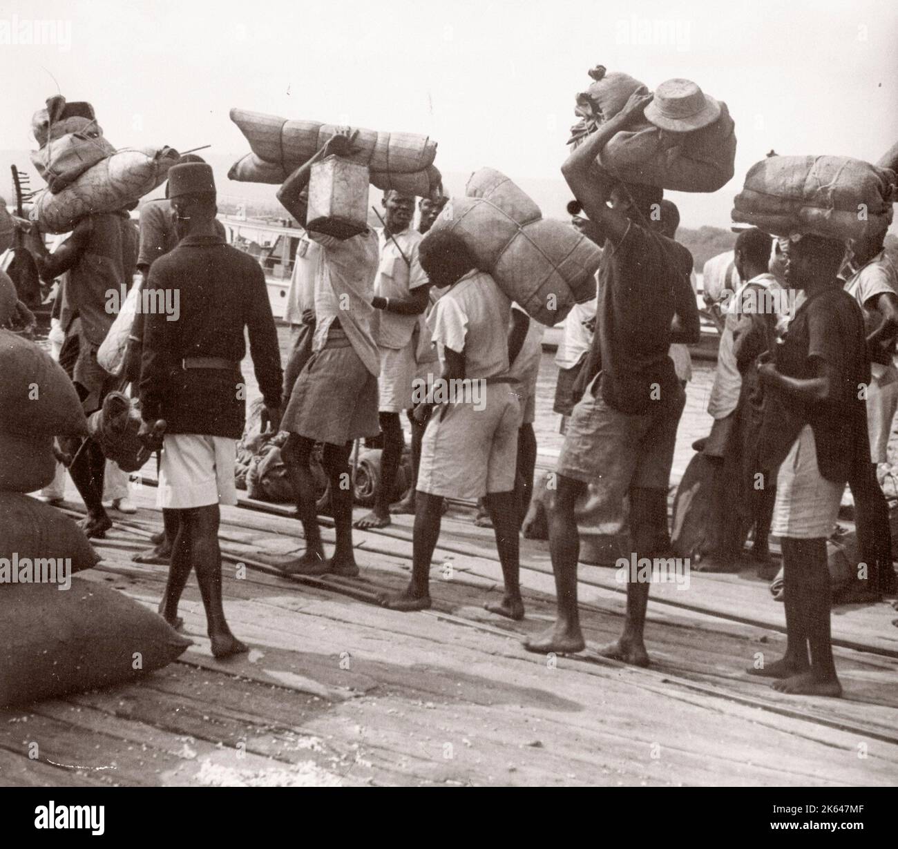 Army woman congo hi-res stock photography and images - Alamy