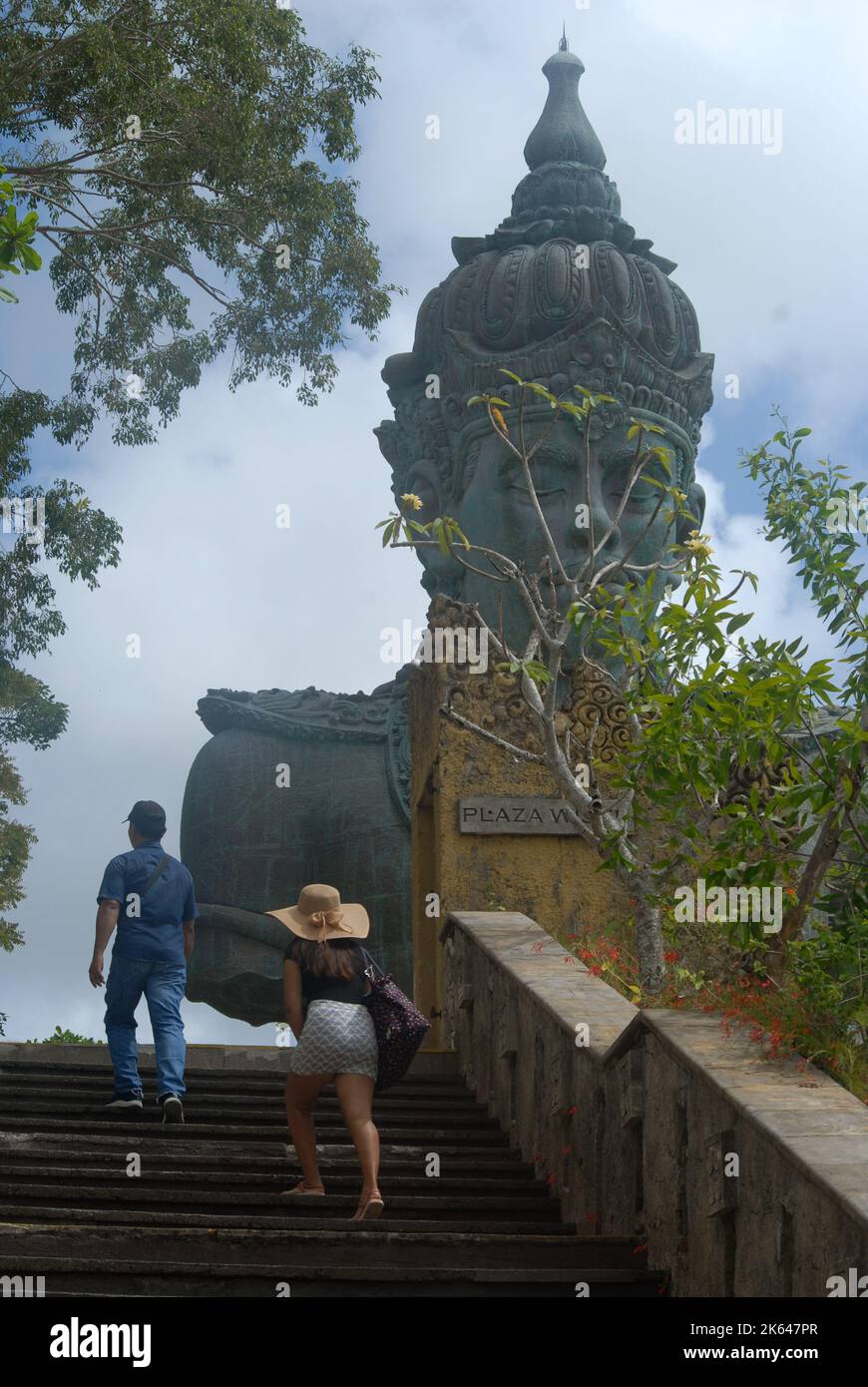 Statue of Lord Wisnu in Garuda Wisnu Kencana Cultural Park, Uluwatu ...