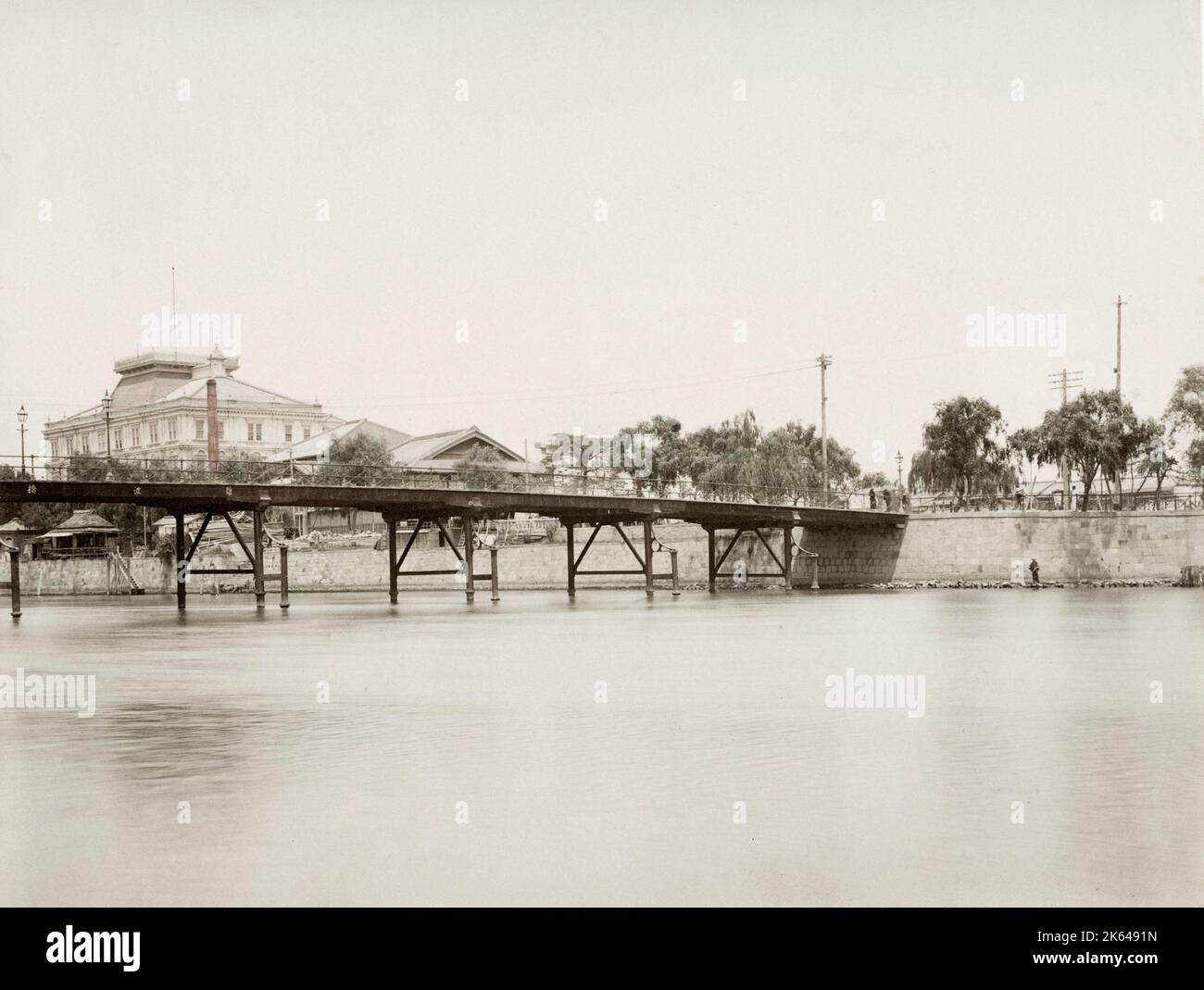 Vintage 19th century photograph: Japan c.1880's - Naniwabashi, steel bridge Osaka, c.1890 Stock ...
