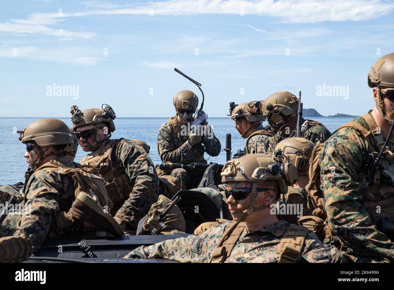 U.S. Marines with Battalion Landing Team, 2d Battalion, 5th Marines ...