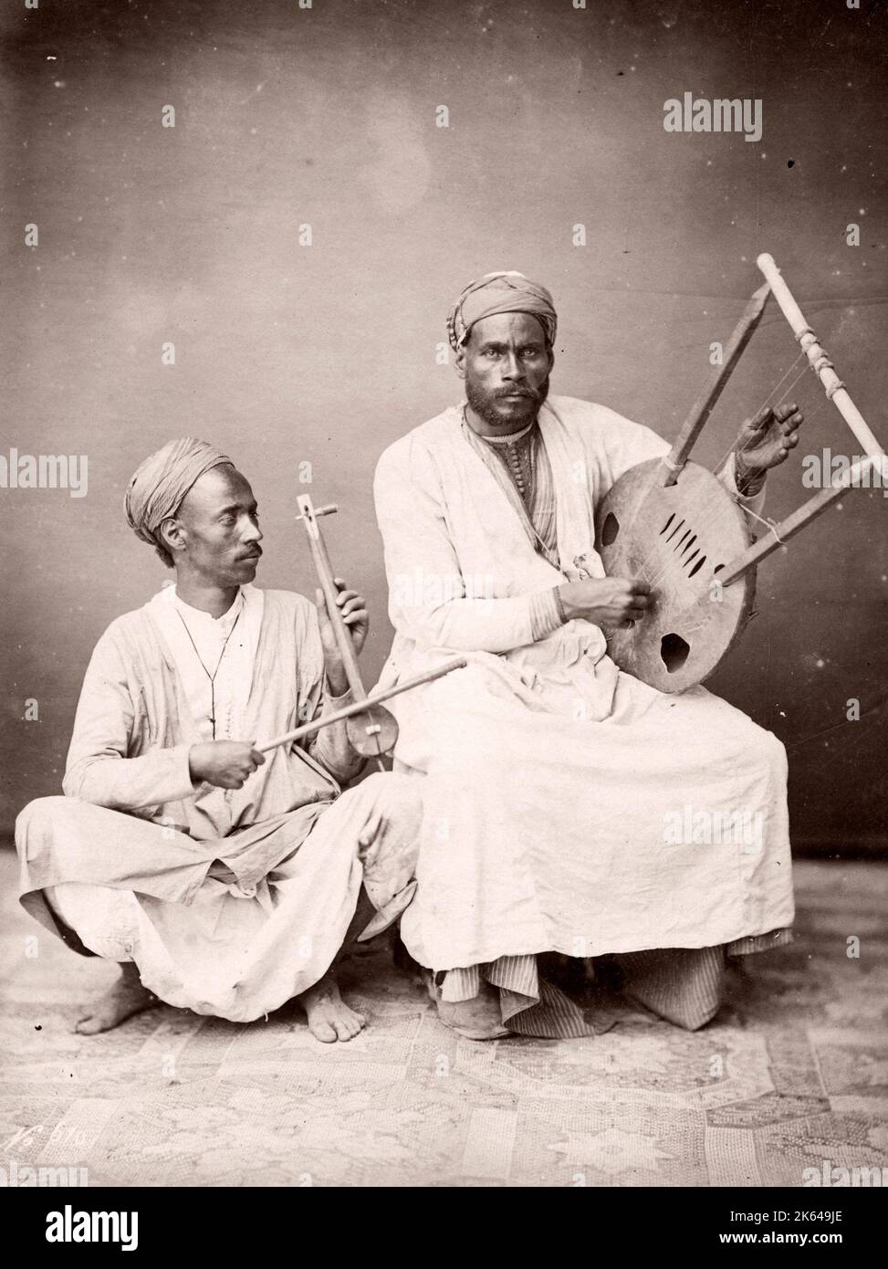 African musicians hi-res stock photography and images - Alamy