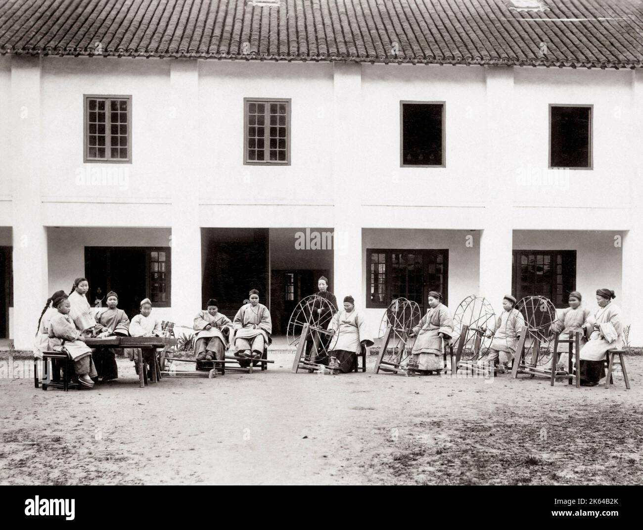 School women 1900s hi-res stock photography and images - Alamy