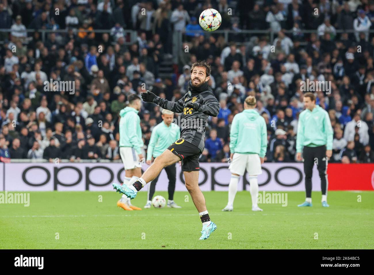 Copenhagen, Denmark. 11th Oct, 2022. Bernardo Silva (20) of Manchester ...