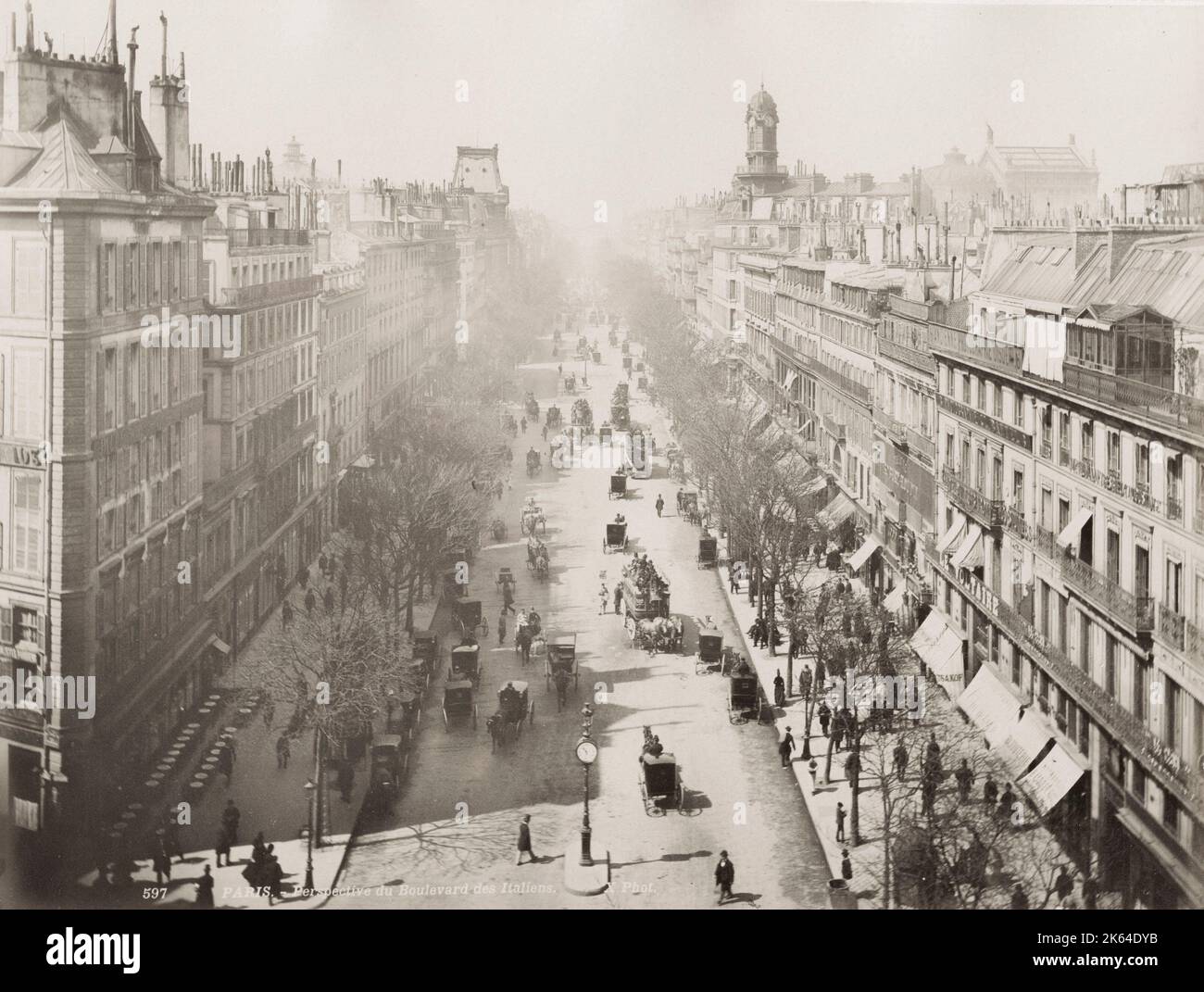 Paris boulevard 19th century hi-res stock photography and images - Alamy