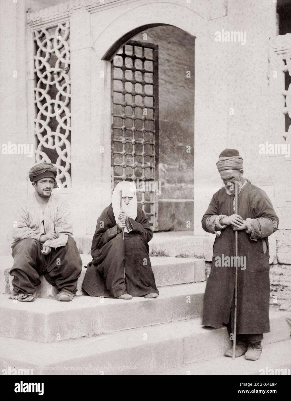 Indigenous beggars hi-res stock photography and images - Alamy