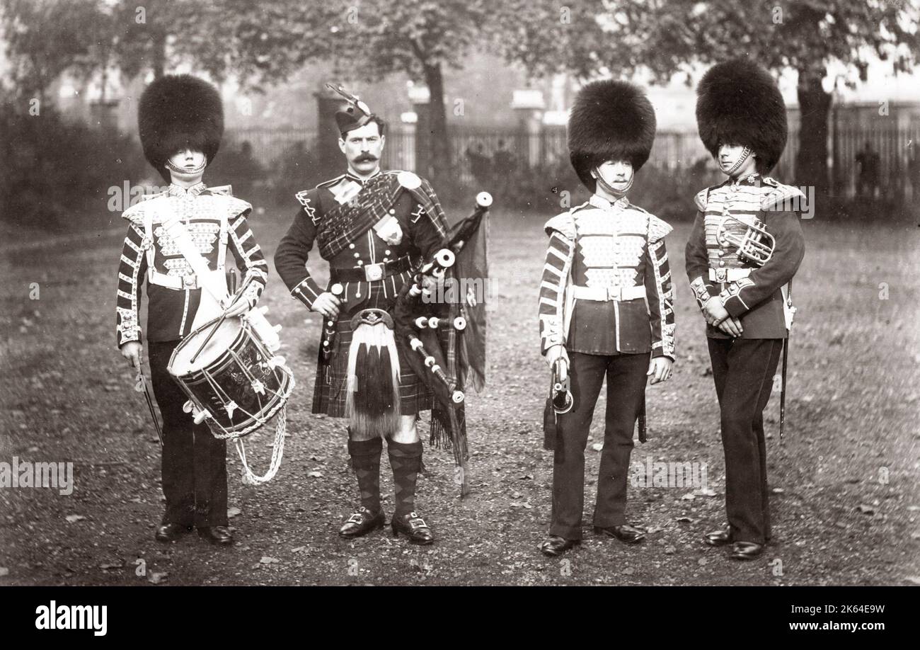 Scots guards regiment hi-res stock photography and images - Alamy
