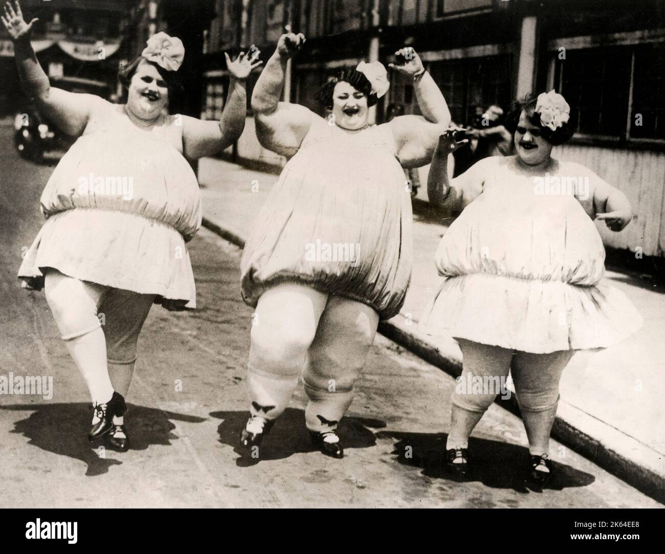 Early 20th century vintage press photograph - fat lady sideshow ...