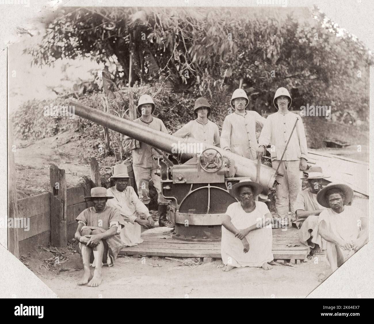 Vintage 19th century photograph: artillery piece and soldiers, Farafaty ...