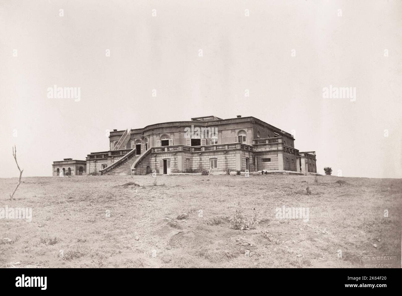 Vintage 19th century photograph: The hotel of Nundydroog, or Nandidurga ...
