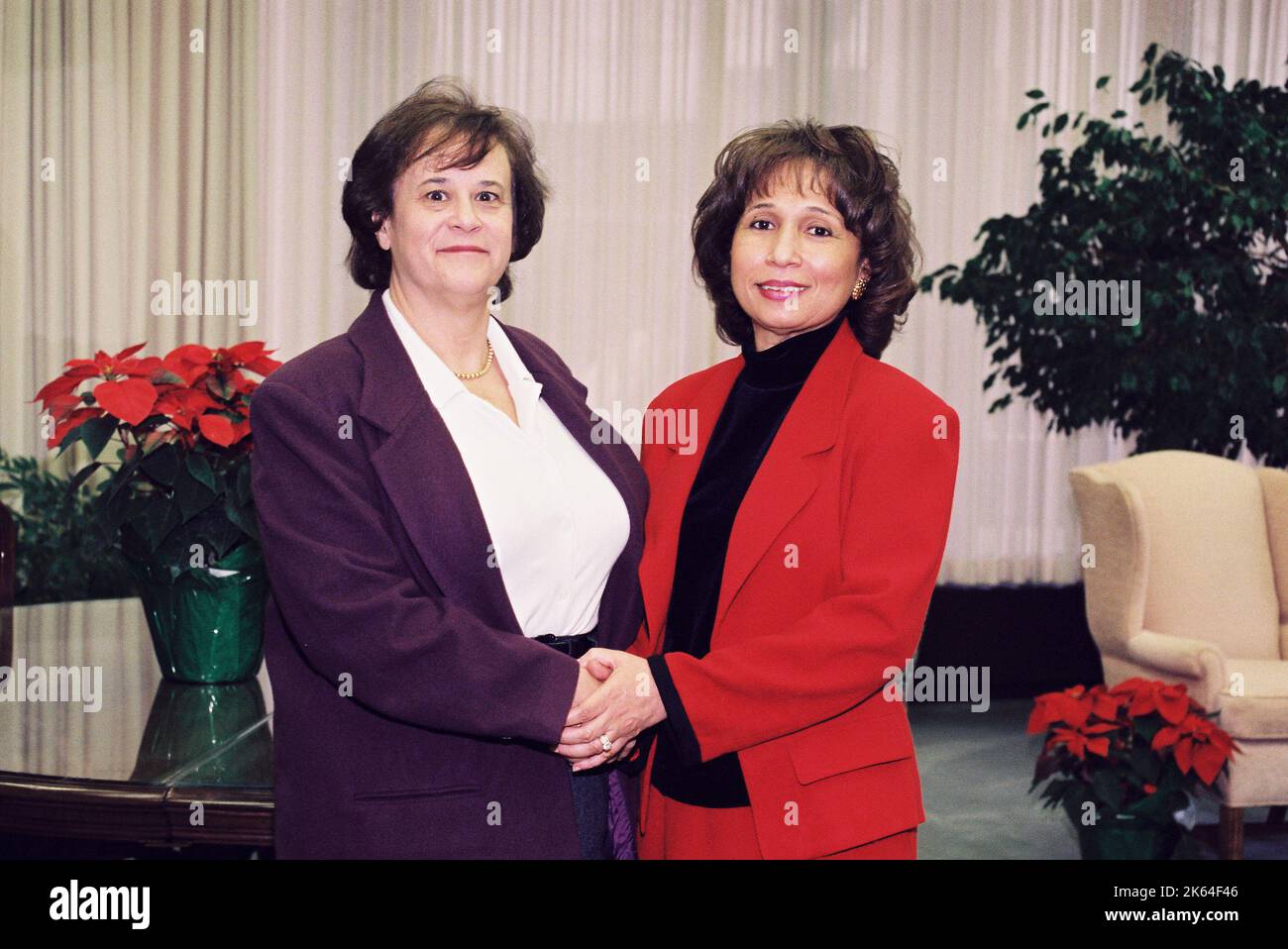 Office of the Secretary - Secretary Alexis Herman with Executive ...