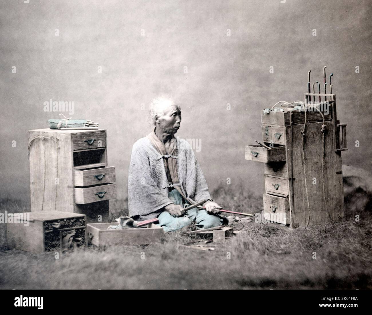 c. 1880s Japan - pipe maker Stock Photo - Alamy